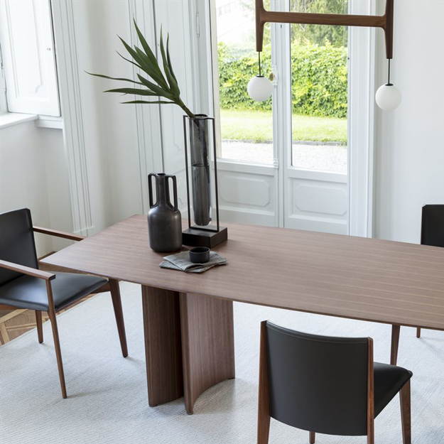 Porada Alan Wood Table